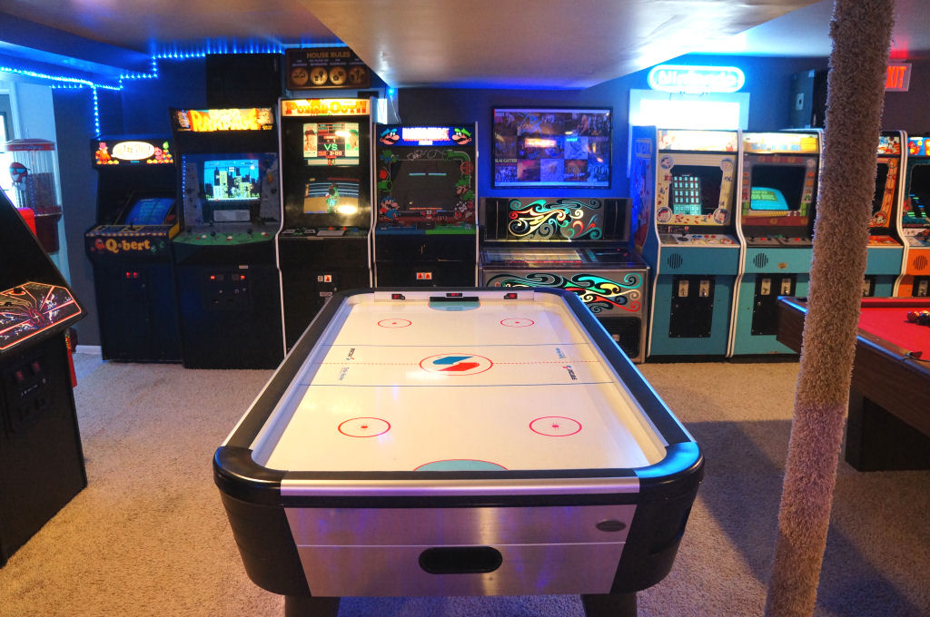 Vintage Vault Arcade - New Photoset | Museum of the Game ...